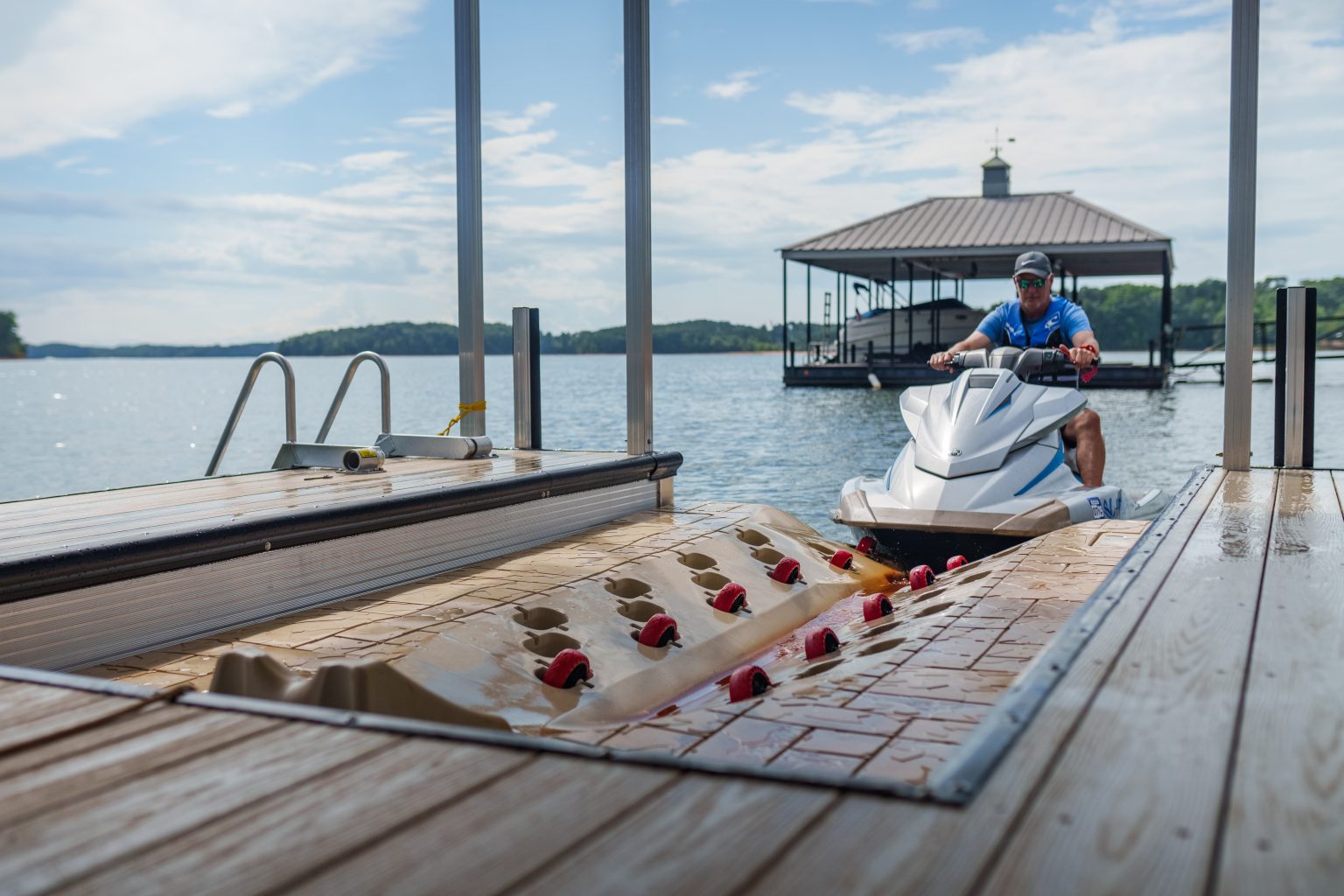 Wave Armor Docks in Canada - Dock Stop